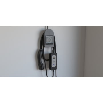 Schneider Electric - MUR36016 - Kit Mureva EVlink - Protection + Prise courant 2P+T renforcée VE ...