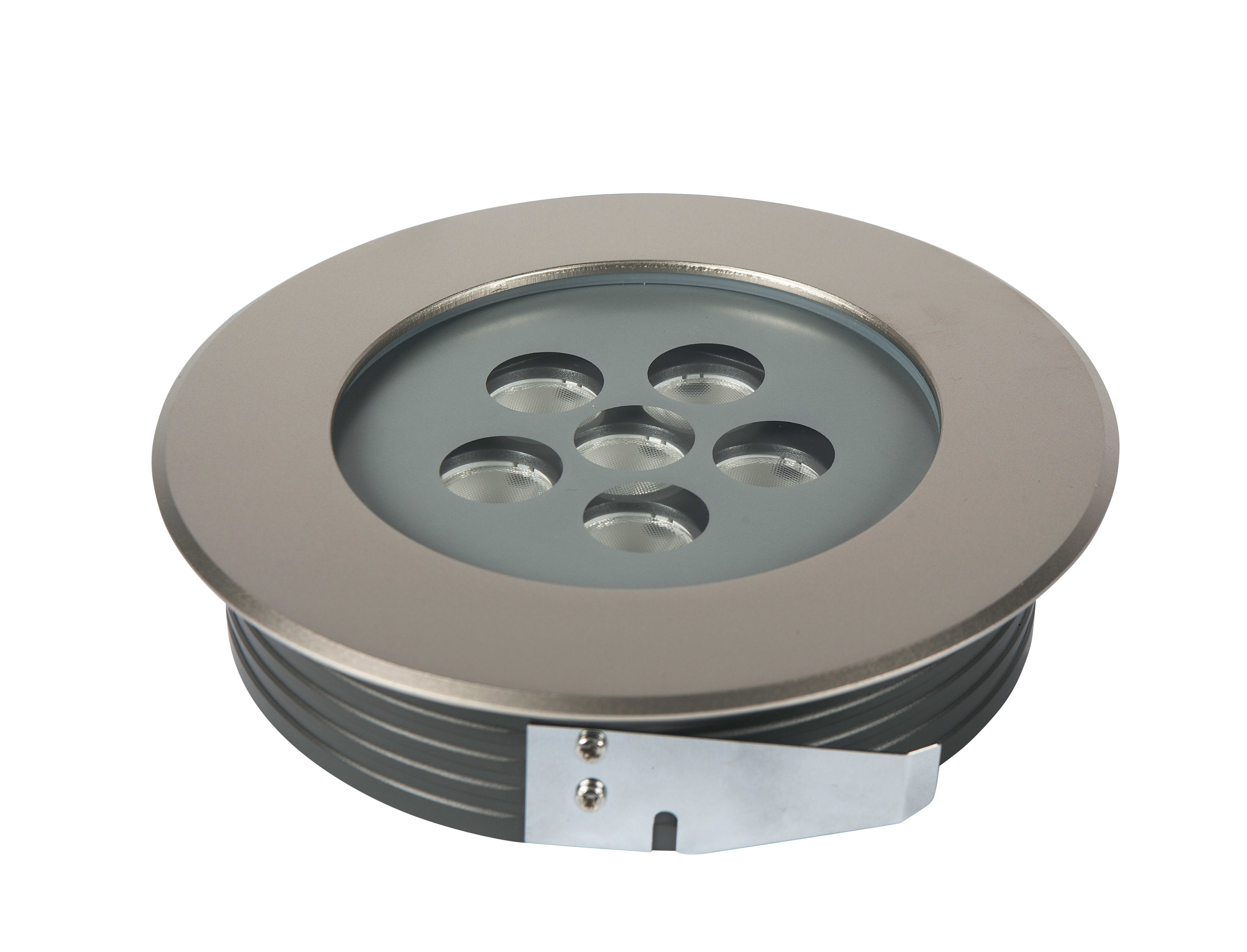 TITAN 3 SLIM - 24 rond grenaille non percee RGB 6x2W 15 Europole